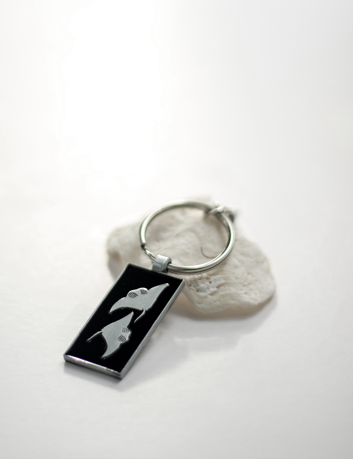 Two Manta Rays Keychain – Oevaali Art Shop